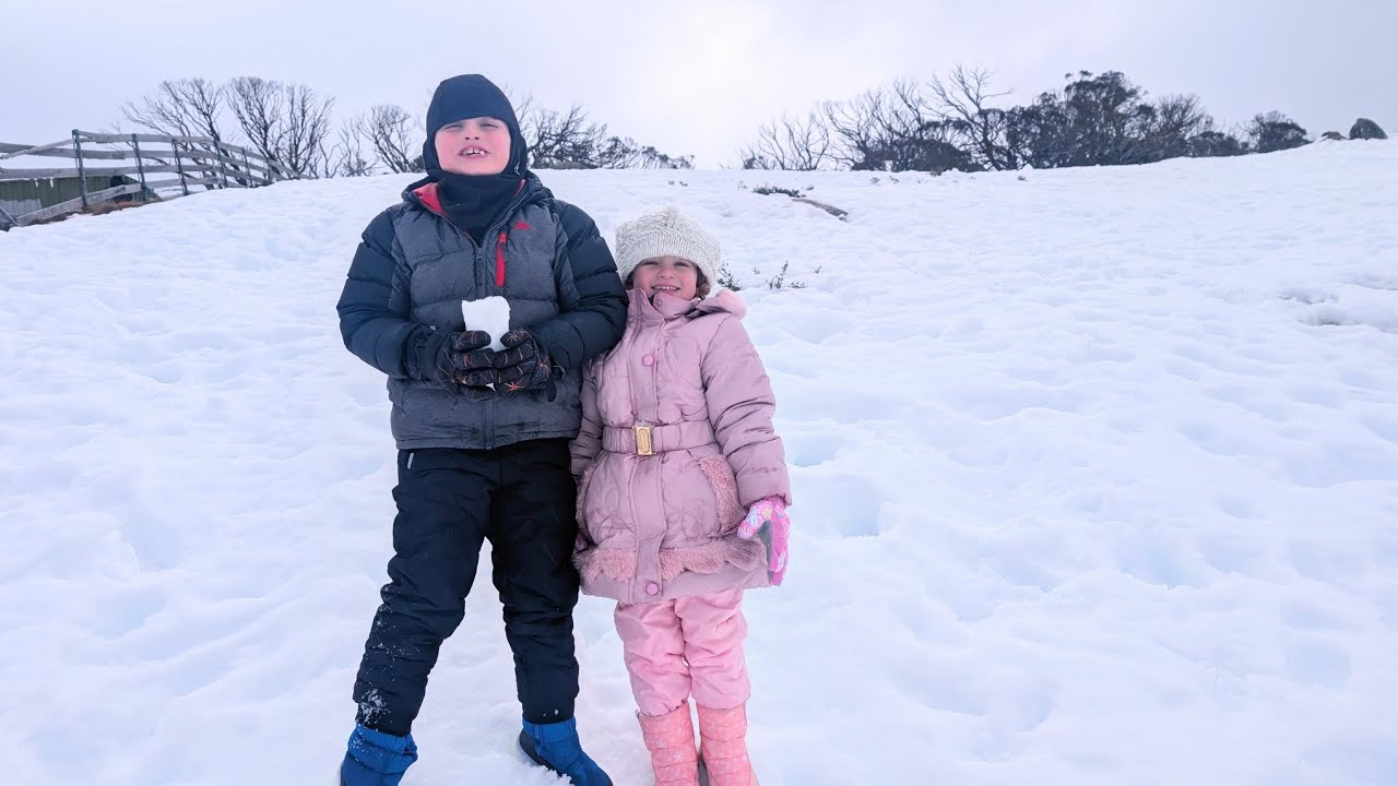 Snow kids Perisher NSW. Scenic world Blue mountains steepest train in ...