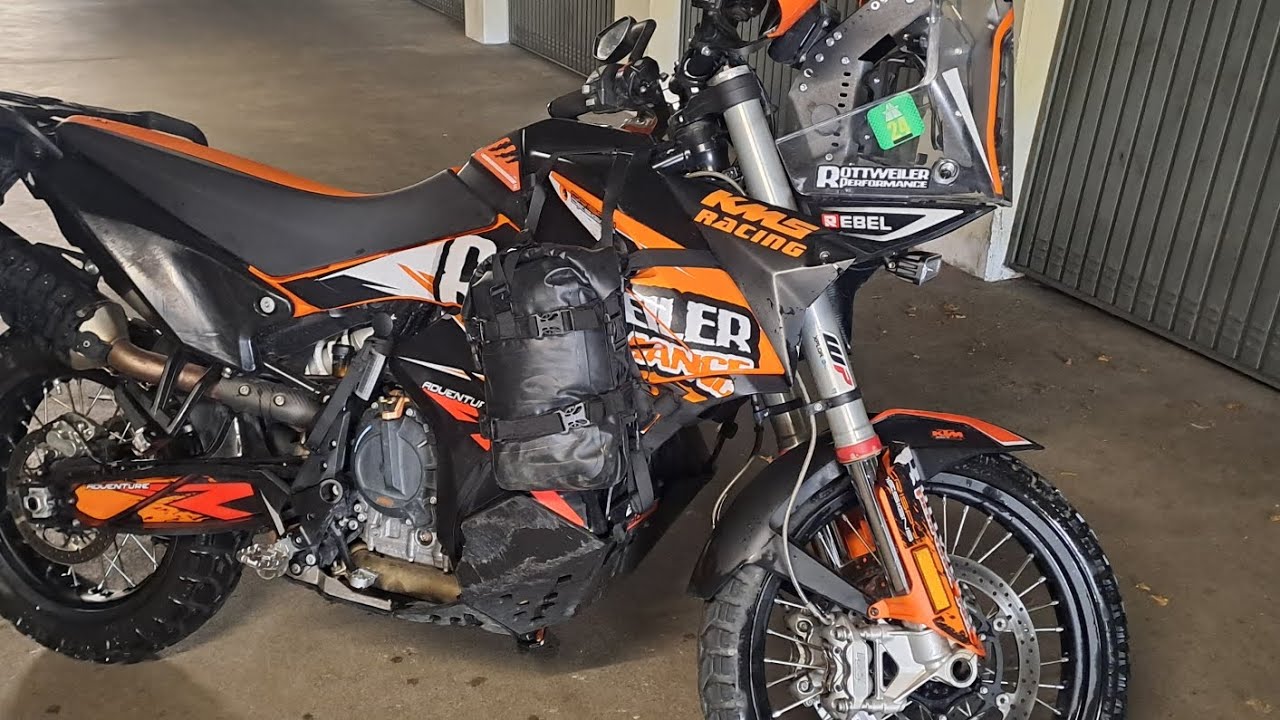 Rackless tank side bags for KTM 790 adventure - YouTube