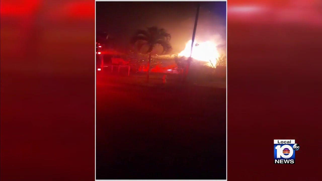 Fire erupts at home in West Park - YouTube