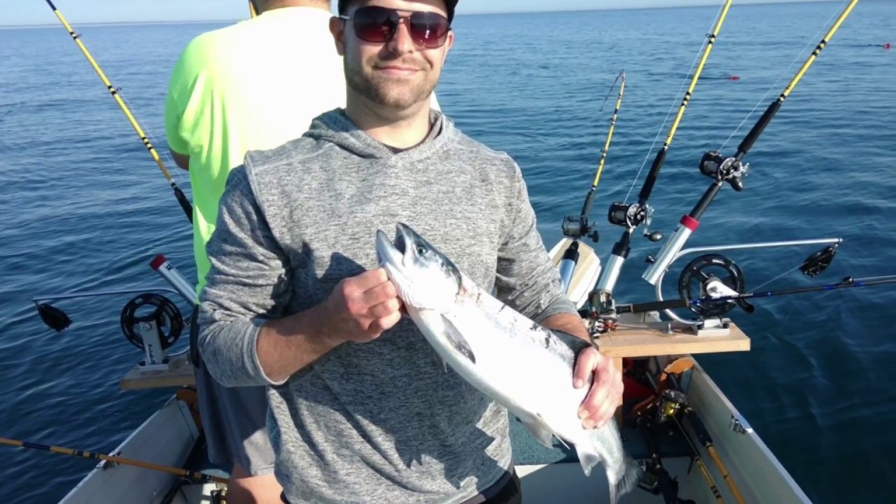 Spring Coho Action - Waukegan, IL - YouTube