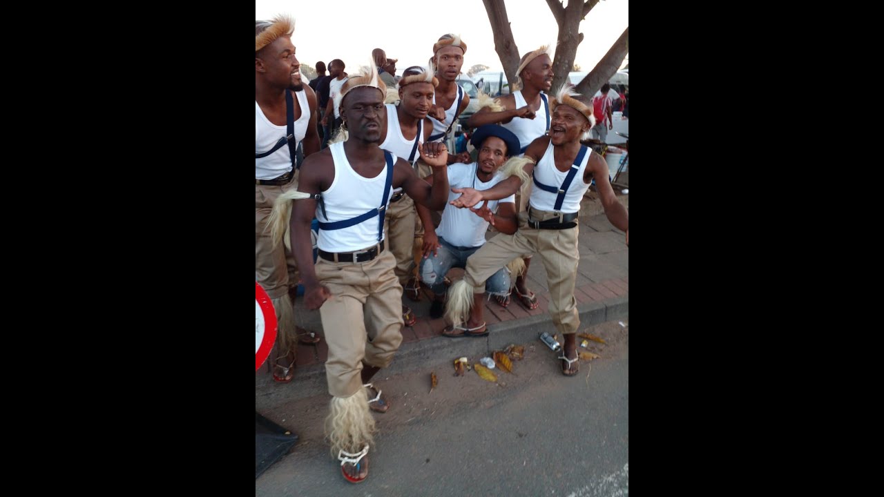 Amabholwane e Moses Mabhida (Ingoma kazwelonke) - YouTube