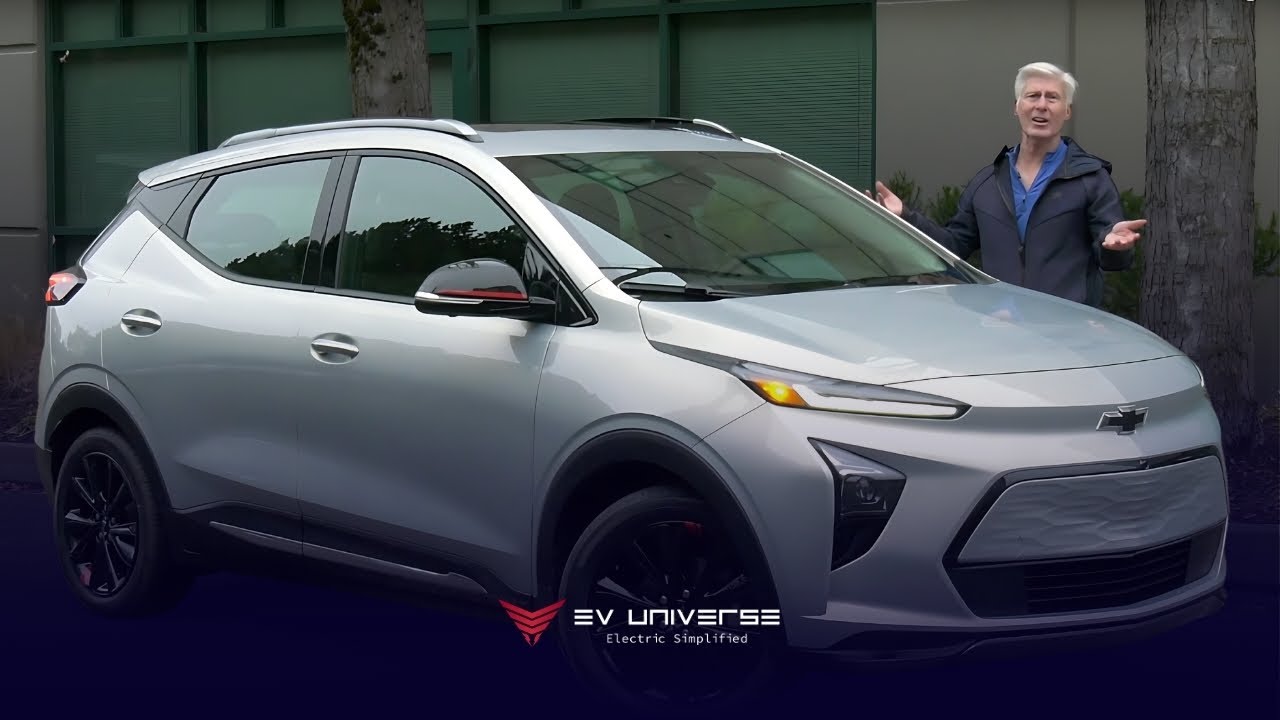 Review: 2023 Chevrolet Bolt Redline - Is the updated look enough? - YouTube