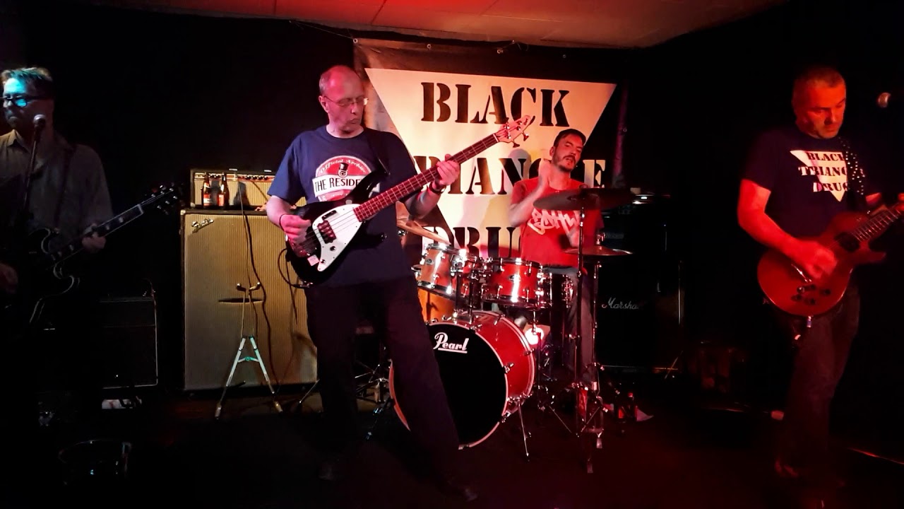 BLACK TRIANGLE DRUGS @ Noise Gate Ternat - YouTube