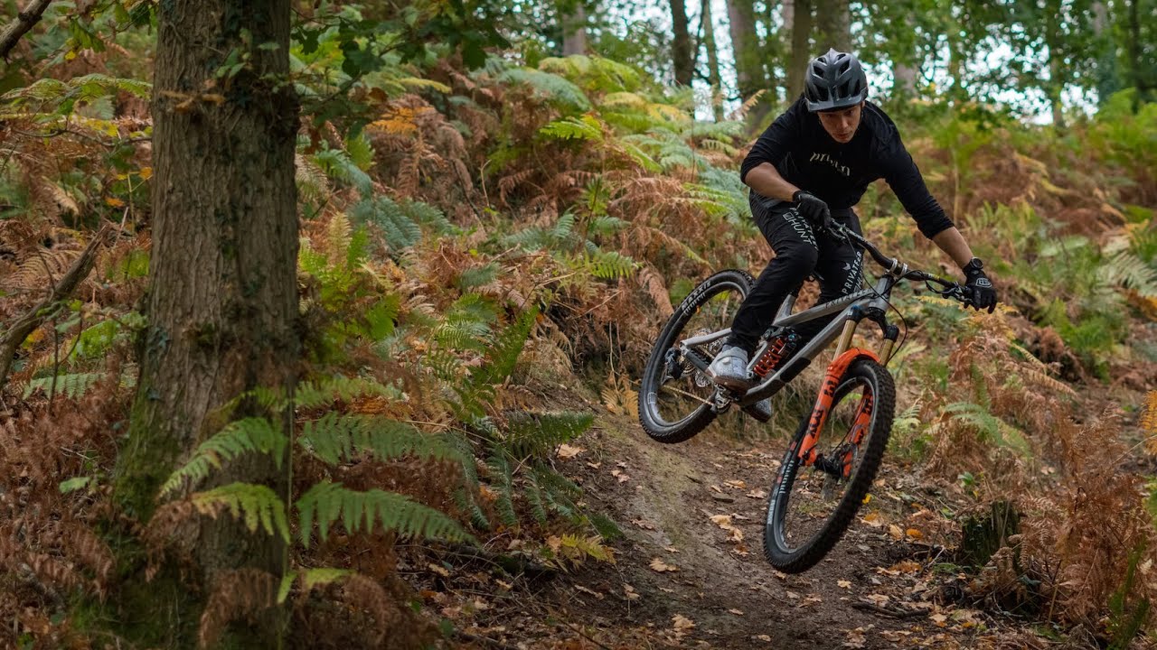Chris Hutchens & Fergus Ryan RAW - Forest of Dean Loam! - YouTube