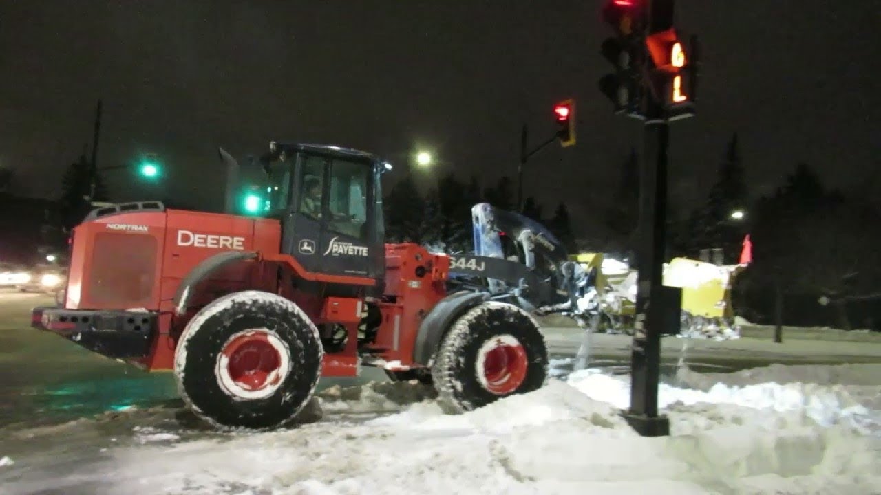 PLOWING SNOW IN MONTREAL QUEBEC - FEBRUARY 2019 - YouTube