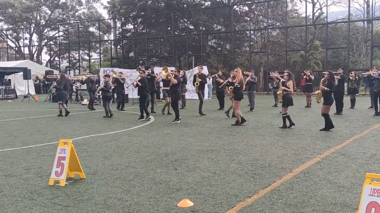 Banda De Marcha UPB | Final Medellin Marcha Musical 2022 - YouTube