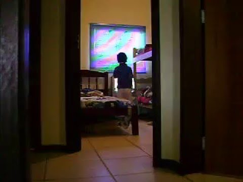 eu dançando no quarto
