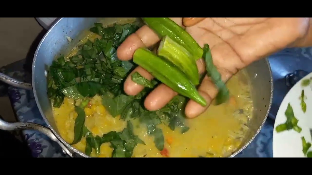 Kethri/dhal Cook up with fried fish for lunch - YouTube