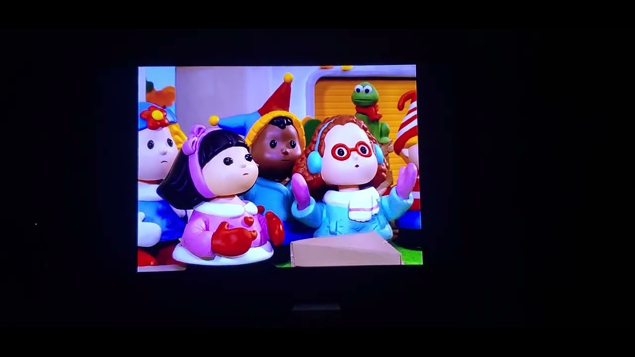 Little people, Discovering Shapes and Colors (reuploaded) - YouTube