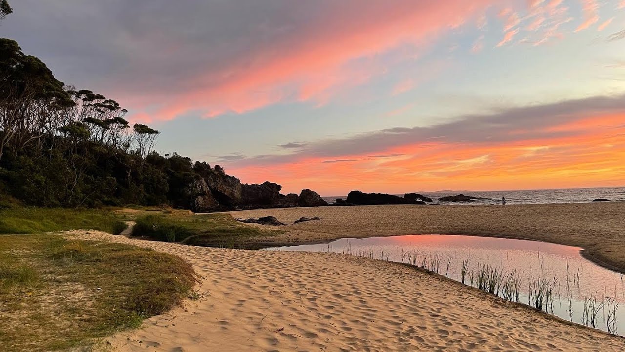 The Magic of Mystery Bay!@thehatzfamilytravelsaustralia - YouTube