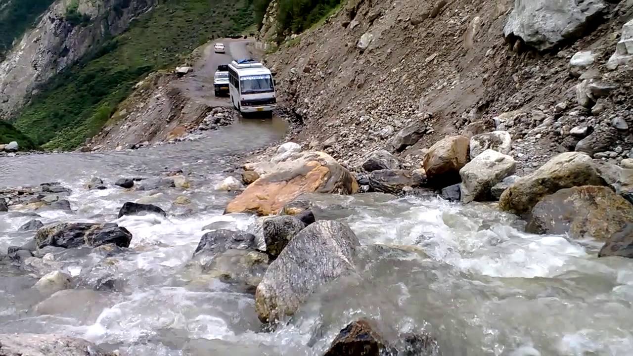 Water streams on way to Badrinath Temple in Uttarakhand - YouTube