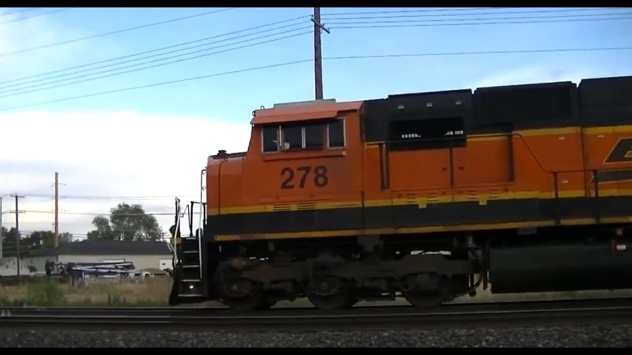 Trio of SD75M's in Billings pulling a mixed H train westbound! MRL ...