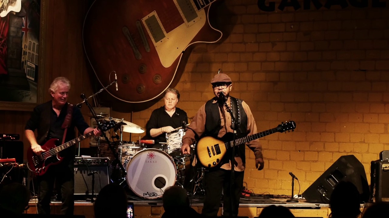 Larry Garner with Norman Beaker Band - Blues Garage - 26.11.16 - YouTube