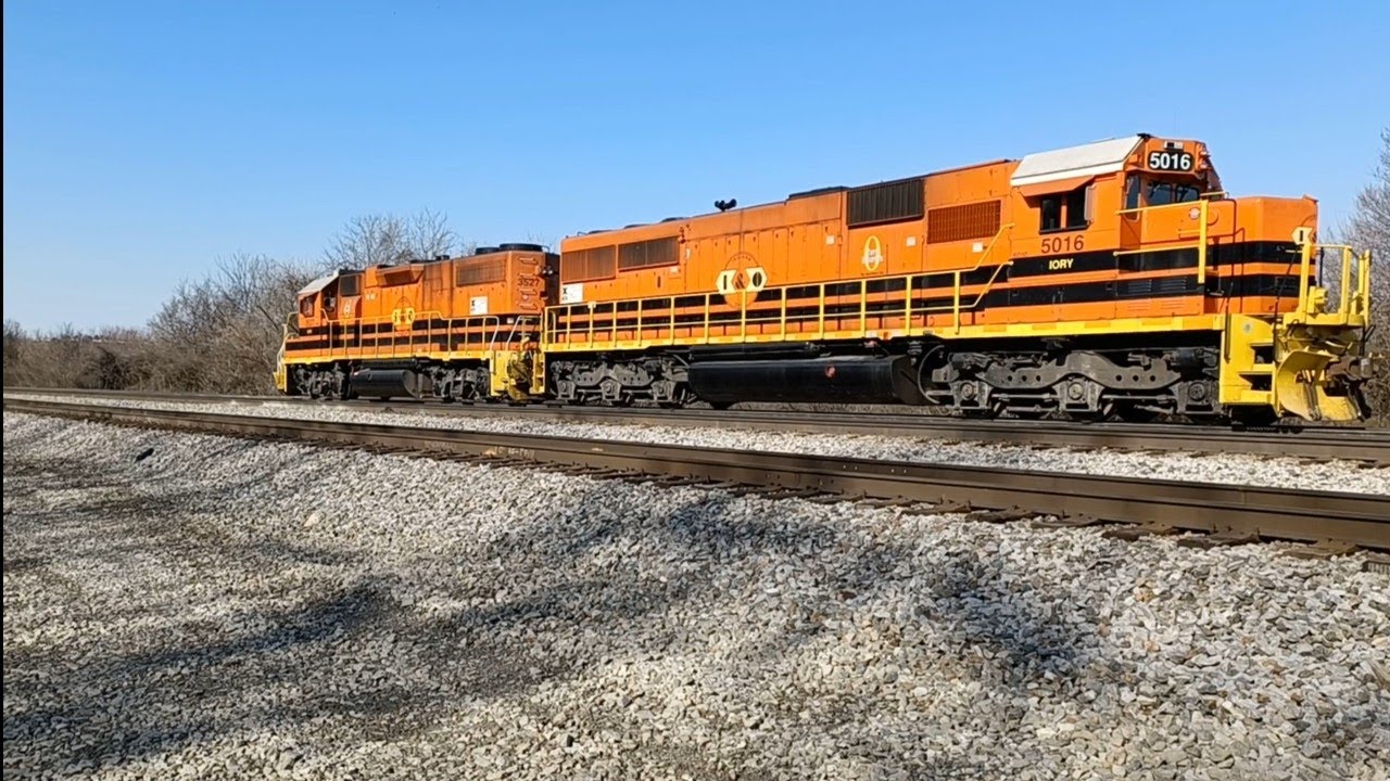 Cincinnati Railfanning Pt2 Train meets, IORY 5016, back to back trains with @the-terrible63 ...