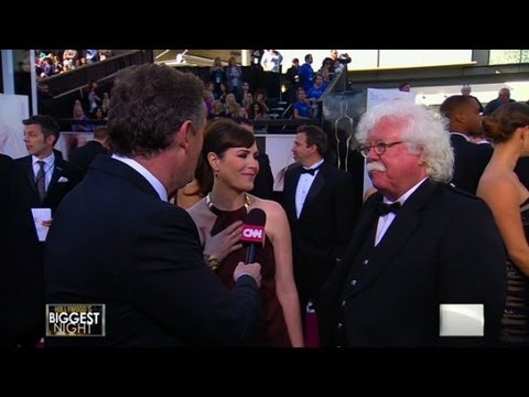Seth MacFarlane's dad on his son hosting the 2013 Oscars - YouTube