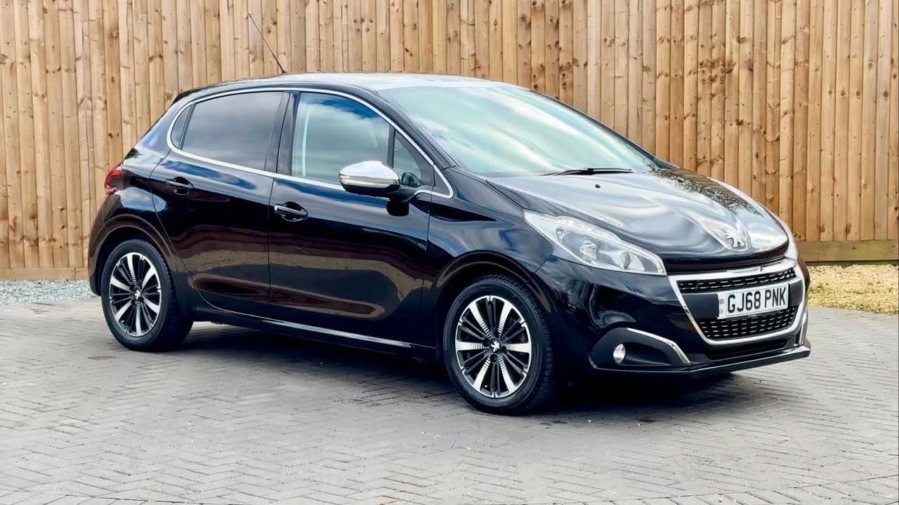 Peugeot 208 - GJ68 PNK - YouTube