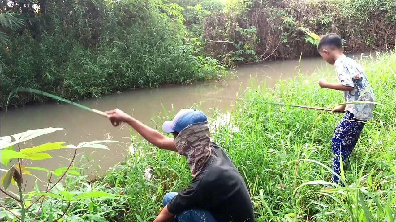 GAGAL FOKUS...!!! MANCING BARENG BOCIL - YouTube