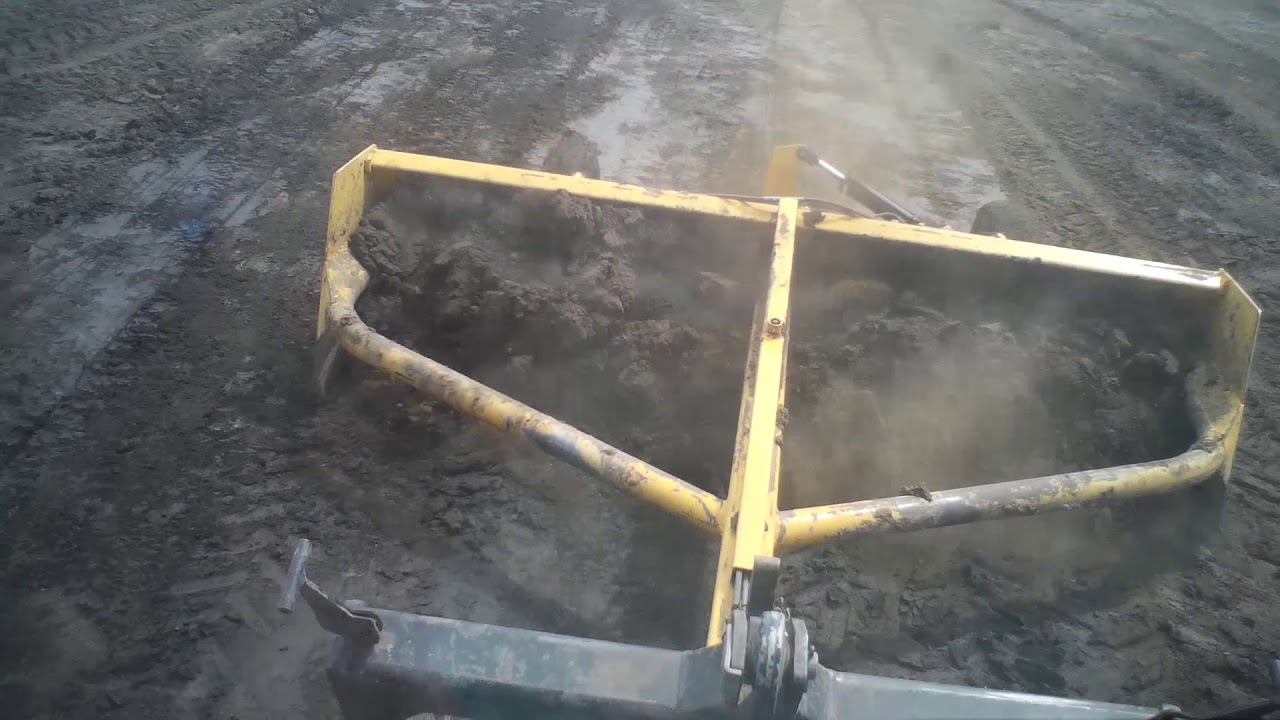 Cleaning Fat cattle pens - YouTube