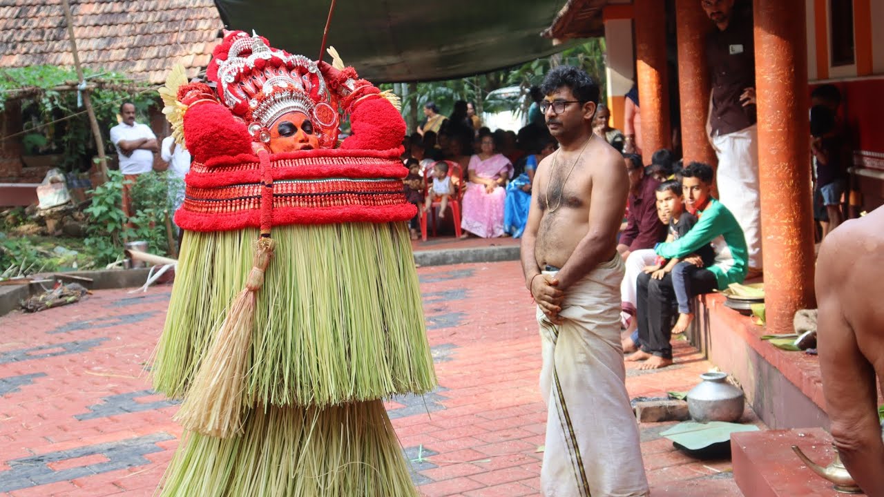 Vishnumurthy theyyam #theyyam #keralatheyyam #kasaragod #kerala - YouTube