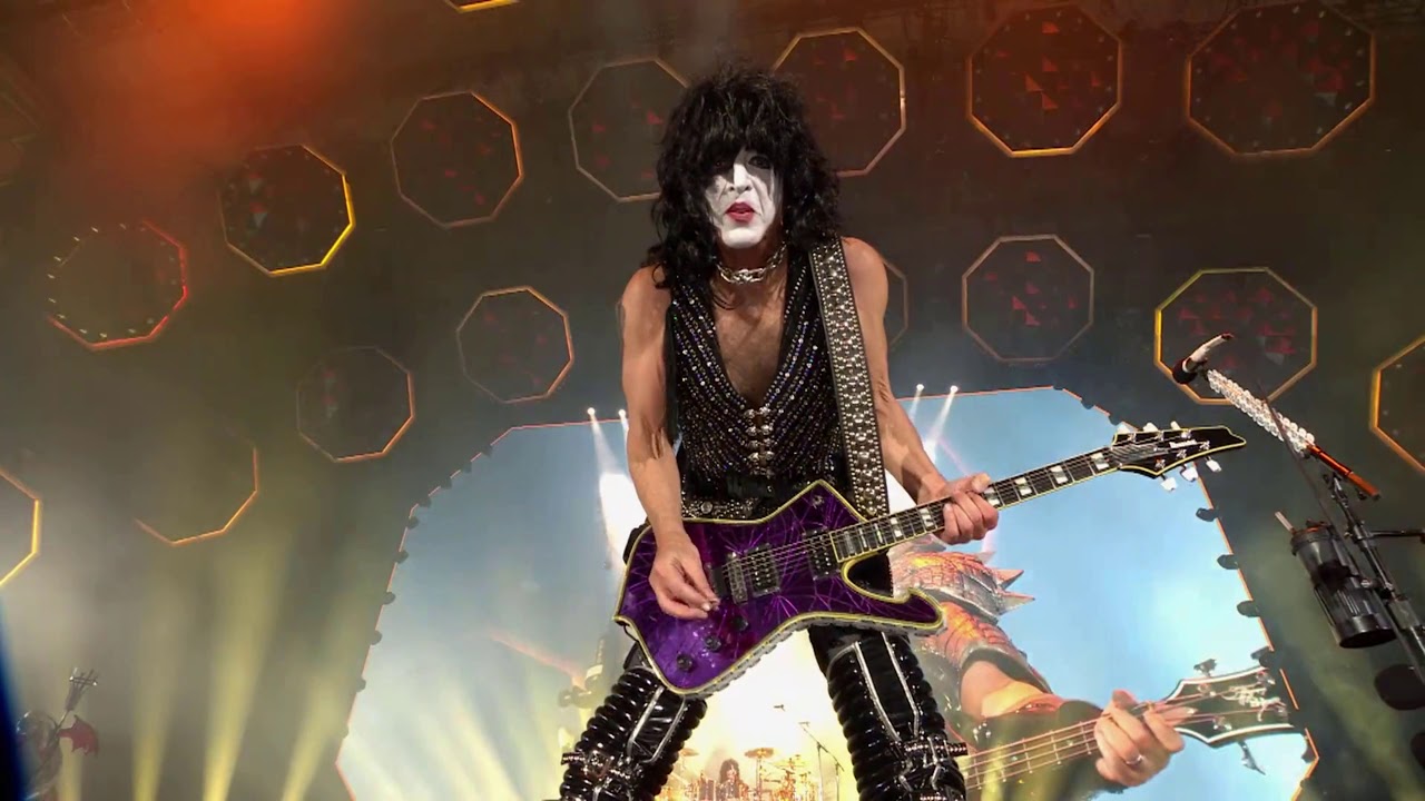 "Parasite Live 4K" KISS 2020 Goodbye Atlantis, The Palm, Dubai - YouTube