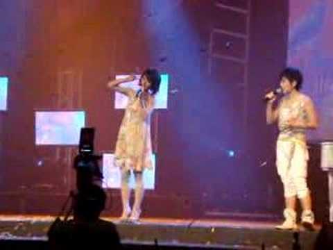 28072007 S.H.E Play Fun Party@Max Pavilion -- 魔力 - YouTube