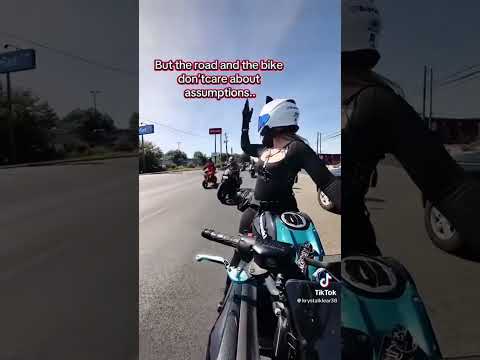 Who says that girls can't lead a ride? 😼 #girlpower #bikergirl #bikerchic