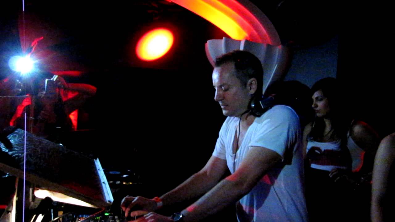 USTMTV - Max Graham Live, NYC - Video 2 of 3 - YouTube