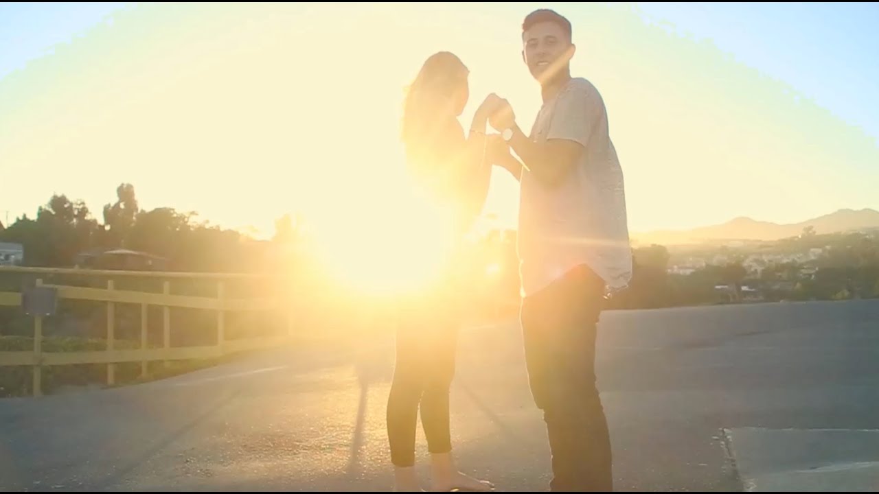 Hailee Steinfeld & Grey feat. ZEDD - Starving (Ally Barron Cover) - YouTube