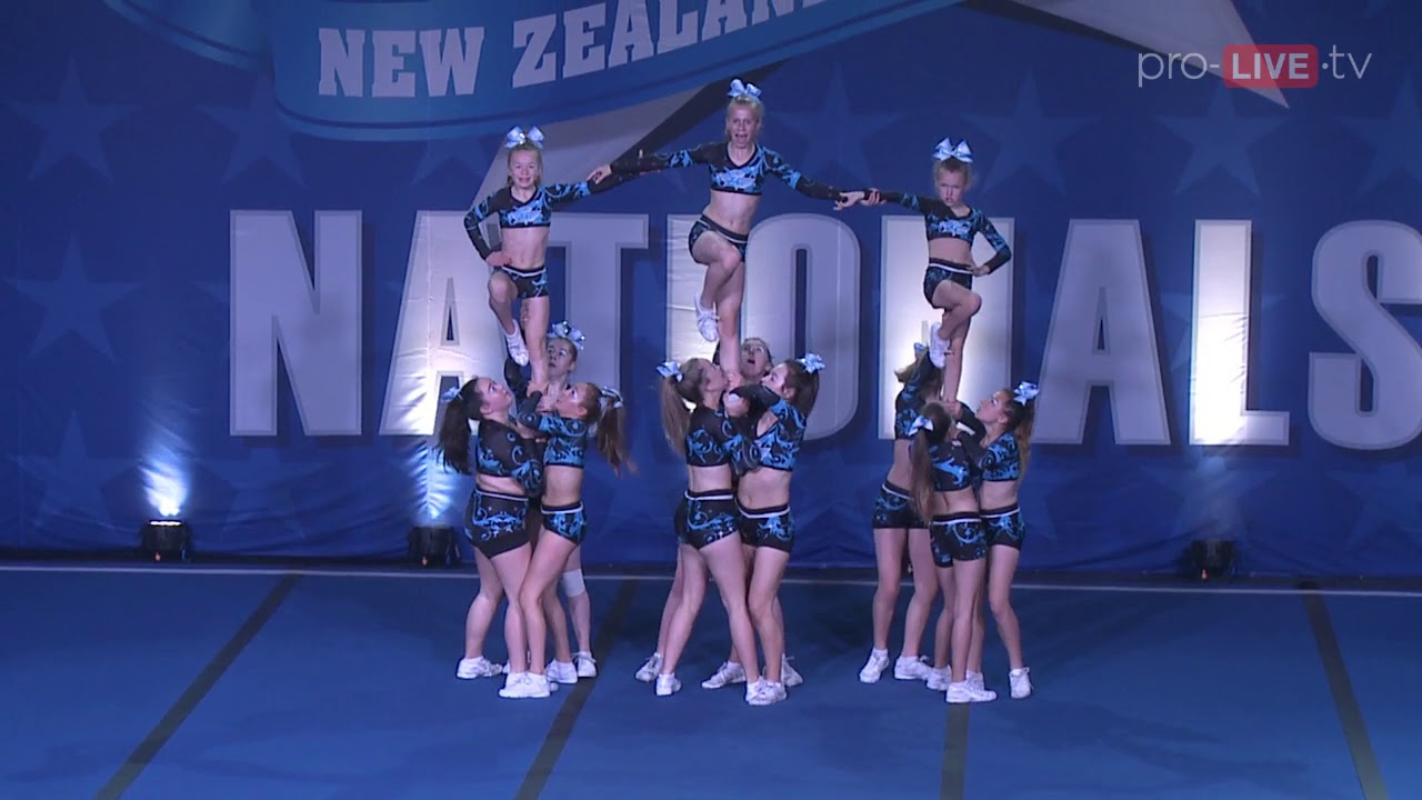 Momentum Senior 2 (Day 2) - Zero Gravity Cheerleading - 2018 NZCU ...