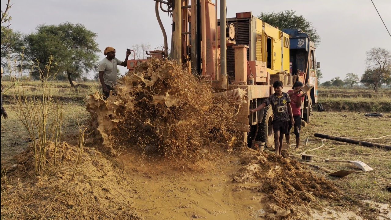 Step into step borewell drilling | 50 feet deep borewell 10Hp water ...
