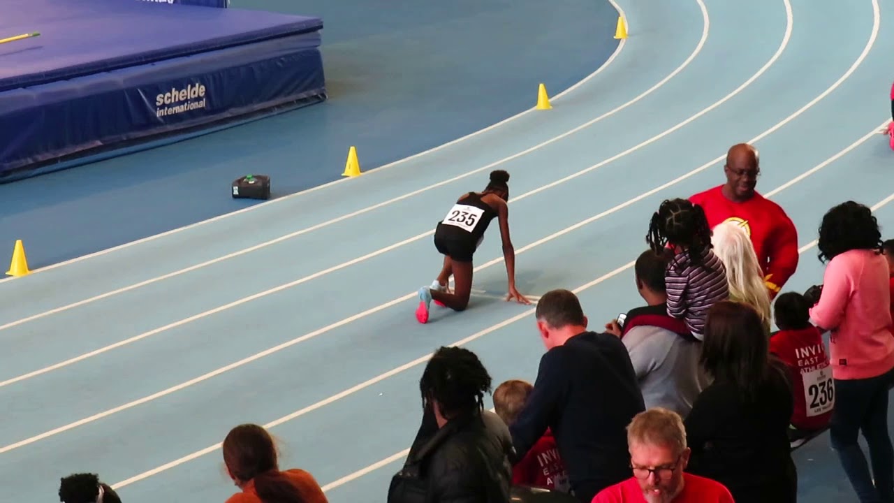 24 February 2018 200m sprint 1st place. - YouTube
