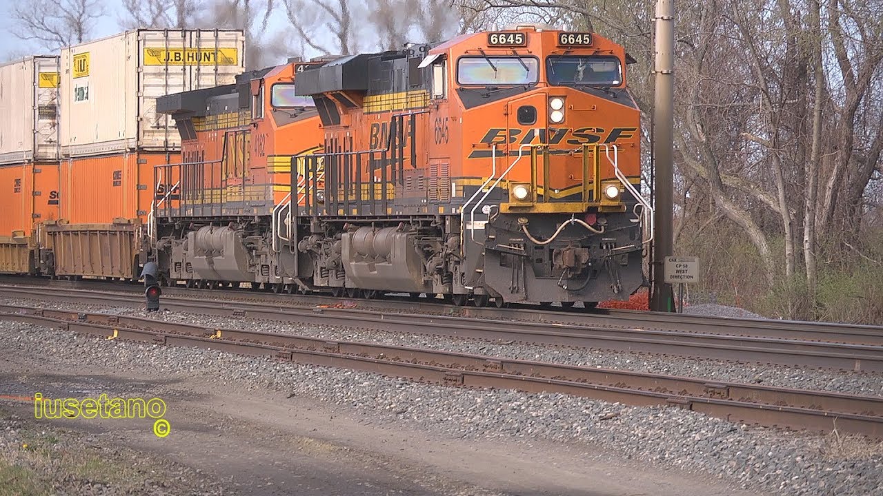 (4) BNSF Powers CSX Intermodal @ Westfield April 14 2017 - YouTube