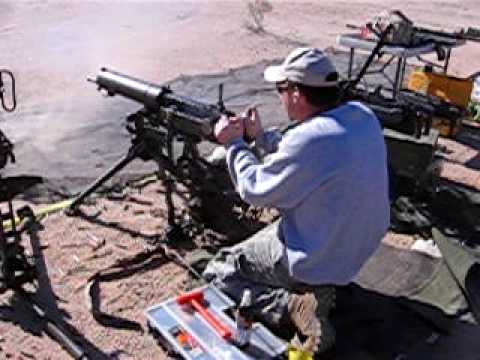 Shooting a Chinese Type 24 Maxim