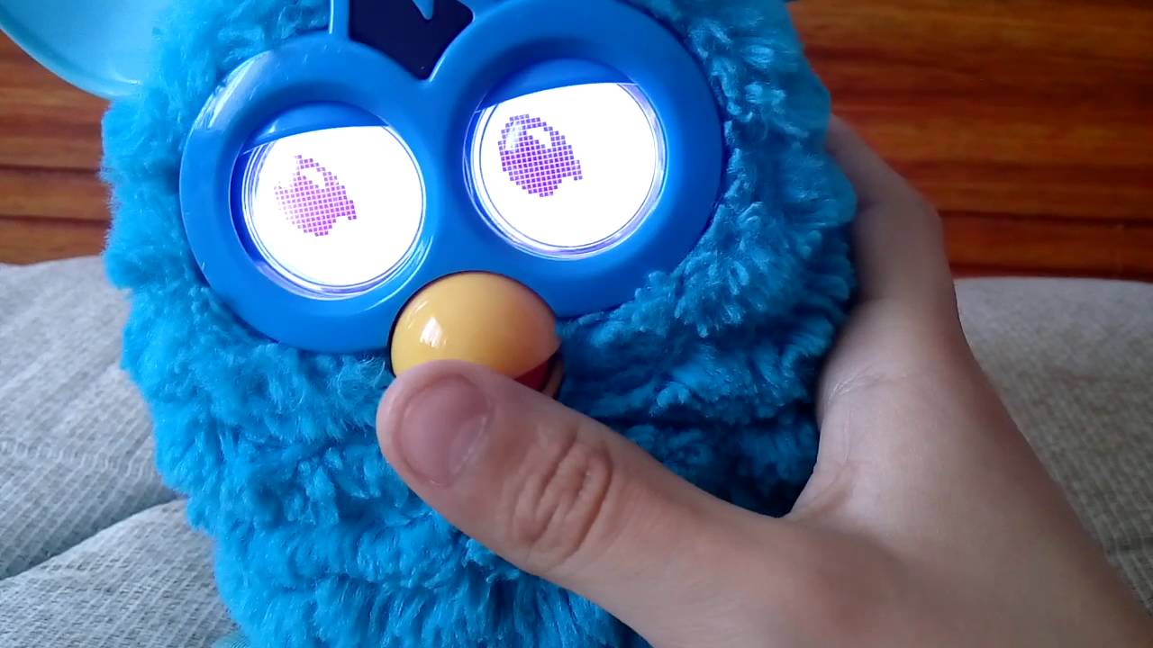 FURBY comiendo - YouTube