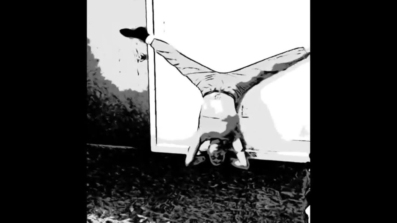 Practicing Shoulder Stand Splits 🤸‍♀️ - YouTube