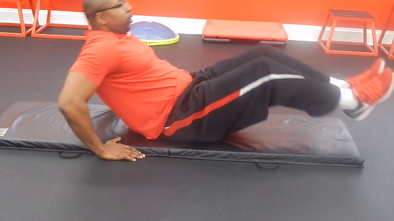 knee in crunch - YouTube