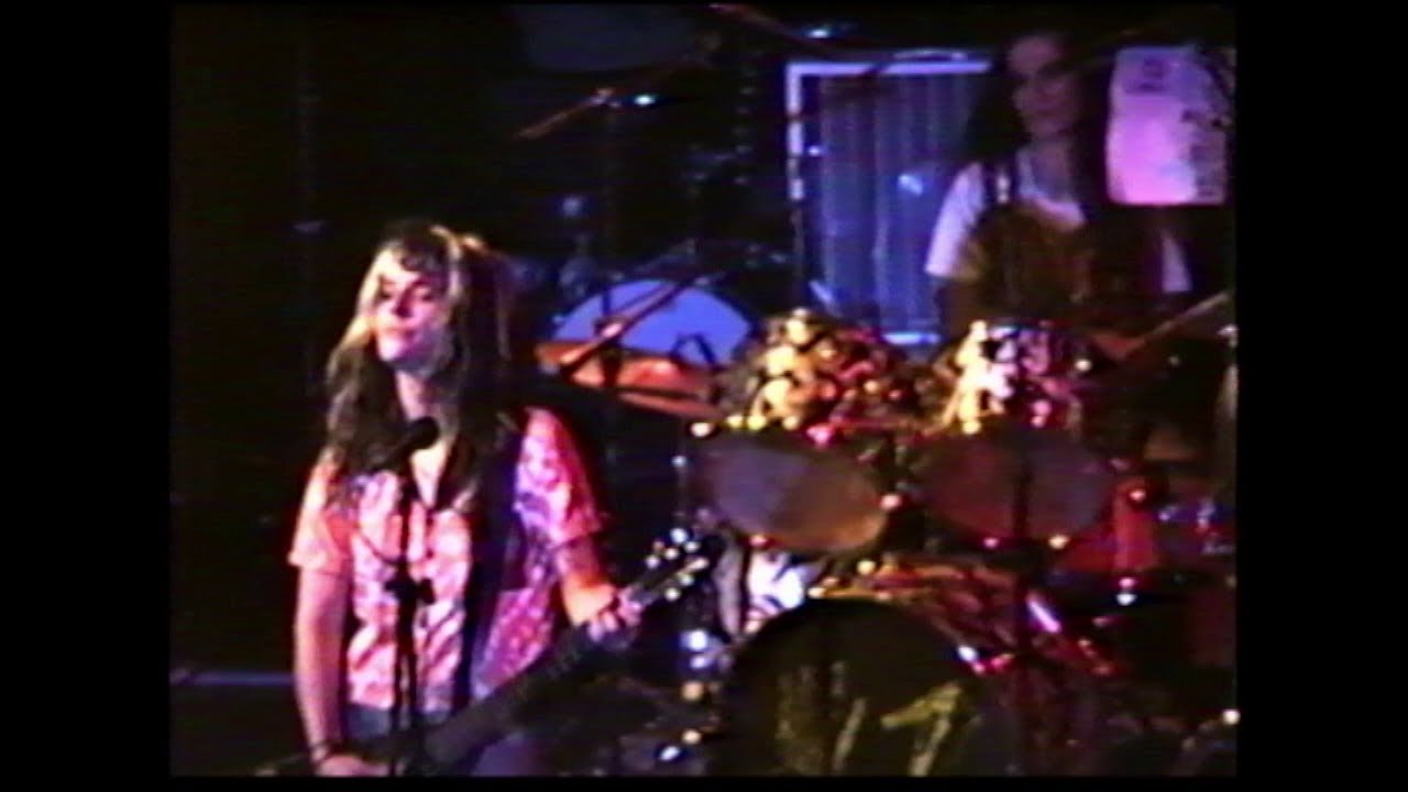 L7 (live concert) - August 24th, 1991, Capitol Theater (IPU), Olympia ...