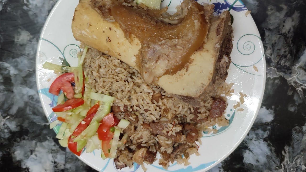 Eating Nolli Biriyani || Mruf Biriyani || Bangladeshi Puran Dhaka's ...