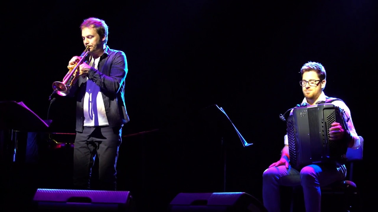 Faraj Suleiman - Love Me then forget Me(Rahbani brothers) - YouTube