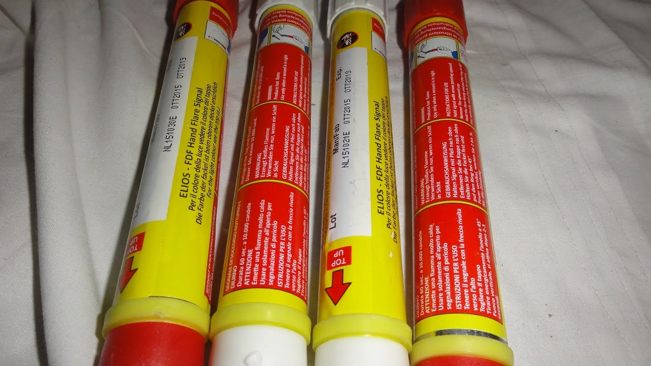 ELIOS - FDF HAND FLARE SIGNAL - EXTREM FIREWORK TheOftler - YouTube