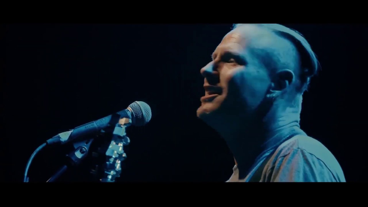 Corey Taylor - Sponge Bob Theme song - YouTube