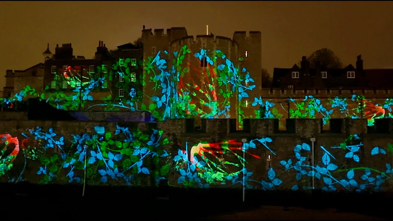 Wonderful Light Show at the Tower of London - YouTube