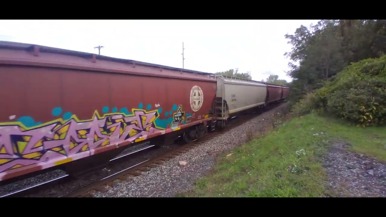 10:54 csx G104-25 with csx-797/csx-4291/csx-826/mec-7585/mec-7552 west ...