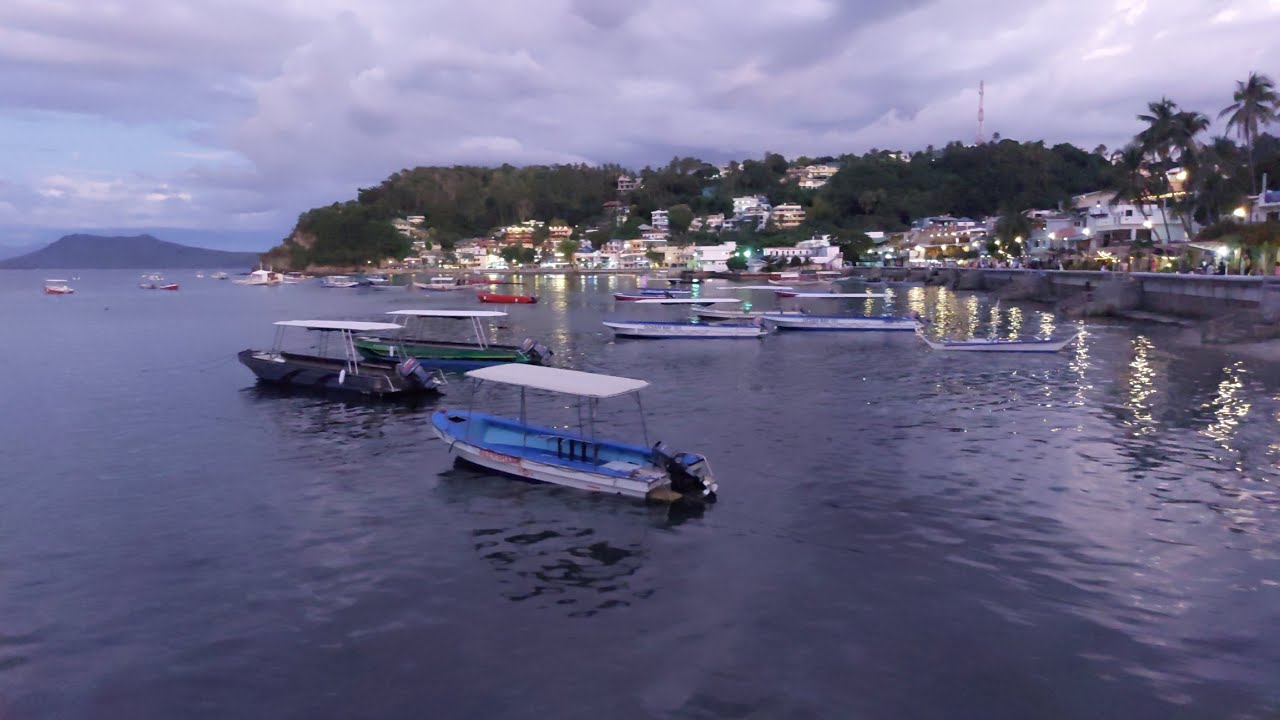 Evening Walk, Sabang Beach, Puerto Galera, Mindoro, Philippines - YouTube