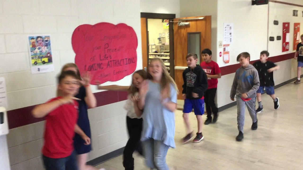 5th Grade Last Walk - YouTube