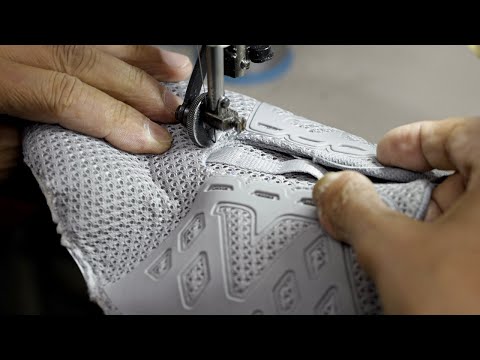 Interesting! Shoes Mass Production Process. Korea's Old Shoe Factory