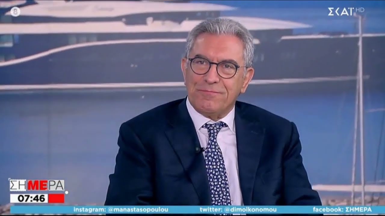 Ο Βασίλης Καπερνάρος για το τραγούδι "Χειμωνάς είναι" - YouTube