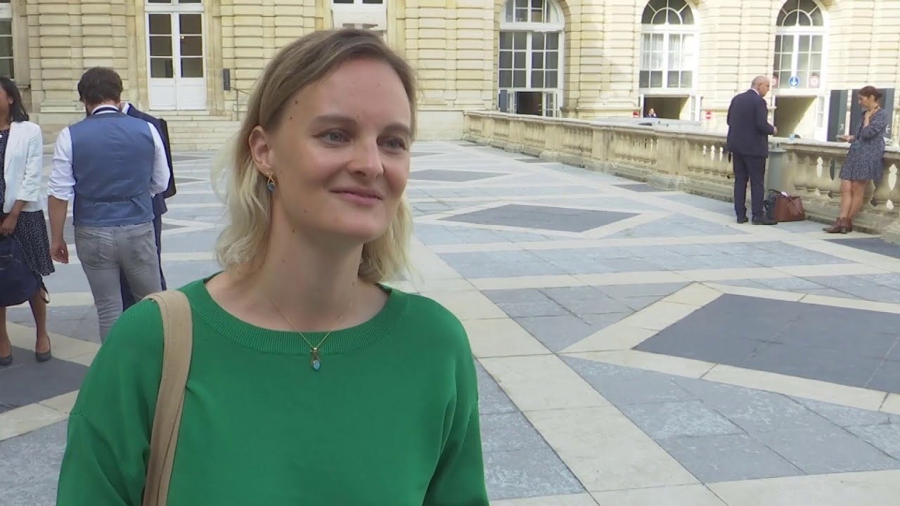 Mathilde Ollivier, plus jeune sénatrice de France, fait ses premiers ...