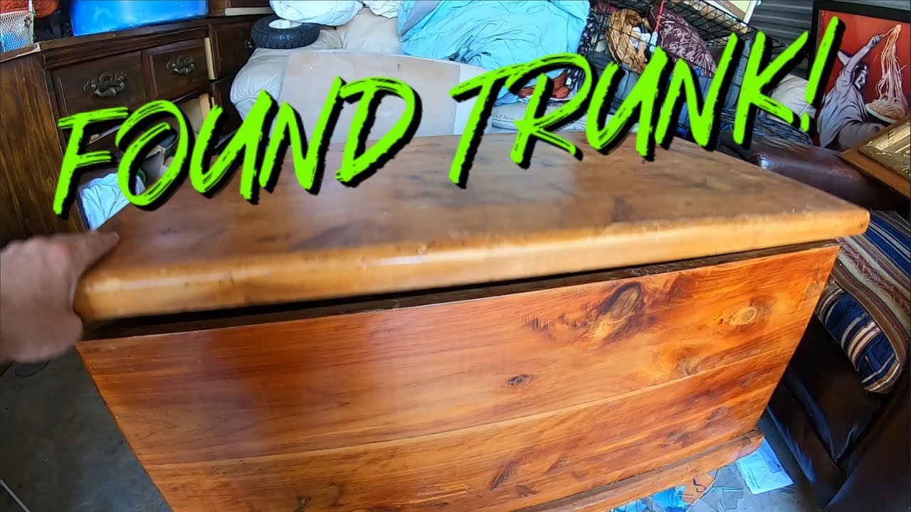 FOUND A TRUNK I Bought Abandoned Storage Unit Locker Mystery Unboxing ...
