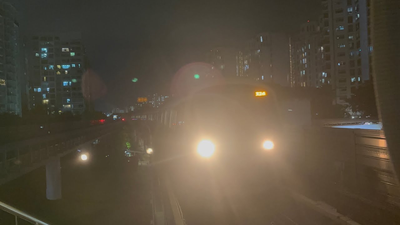 SMRT Trains EWL Kawasaki & CSR Sifang C151A [517/518] arriving Lakeside (Eastbound) - YouTube